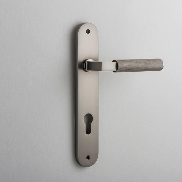 IVER BRUNSWICK LEVER OVAL BACKPLATE – High-end Hardware